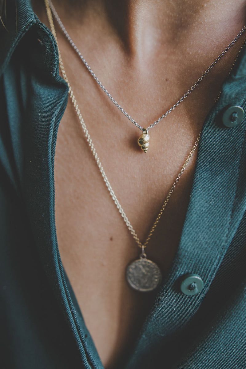 Lucia Hall Shell Necklace in Gold – Tribeca Brighton